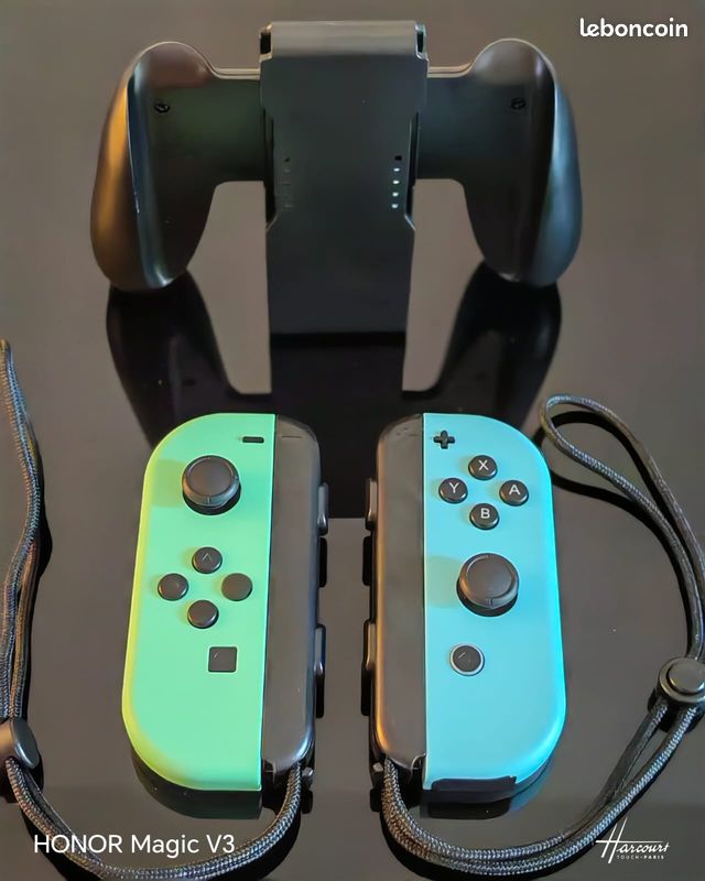 Joy-Cons & Support (Grip) & Dragonnes Switch Pastel Verte/Bleue - Consoles