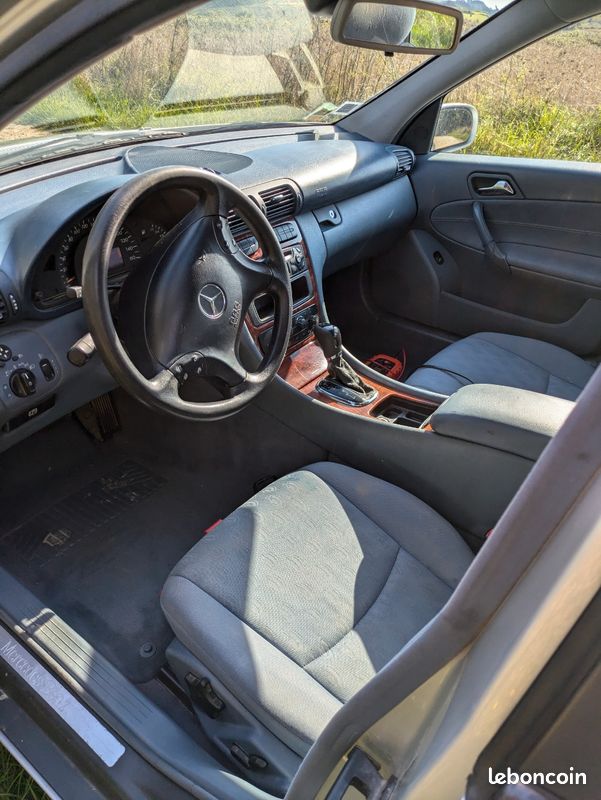 Mercedes c200 sans CT - Voitures