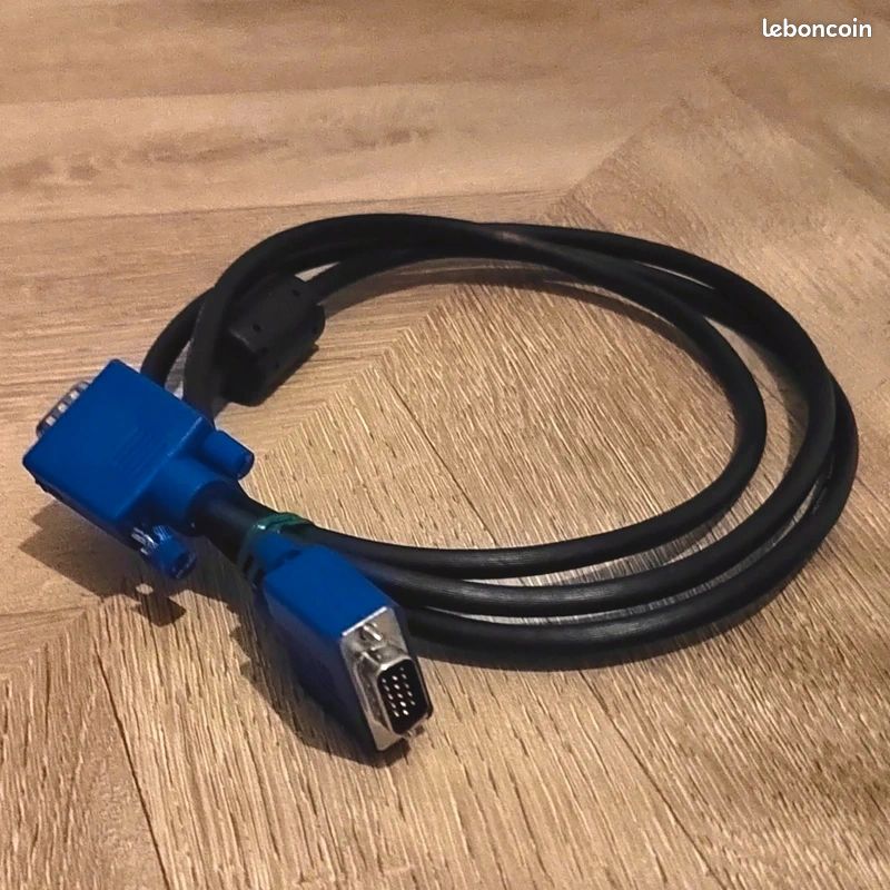 Câble VGA - Accessoires informatique