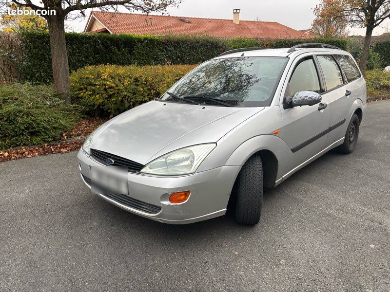 Ford focus sw 145000klm d’origine - Voitures