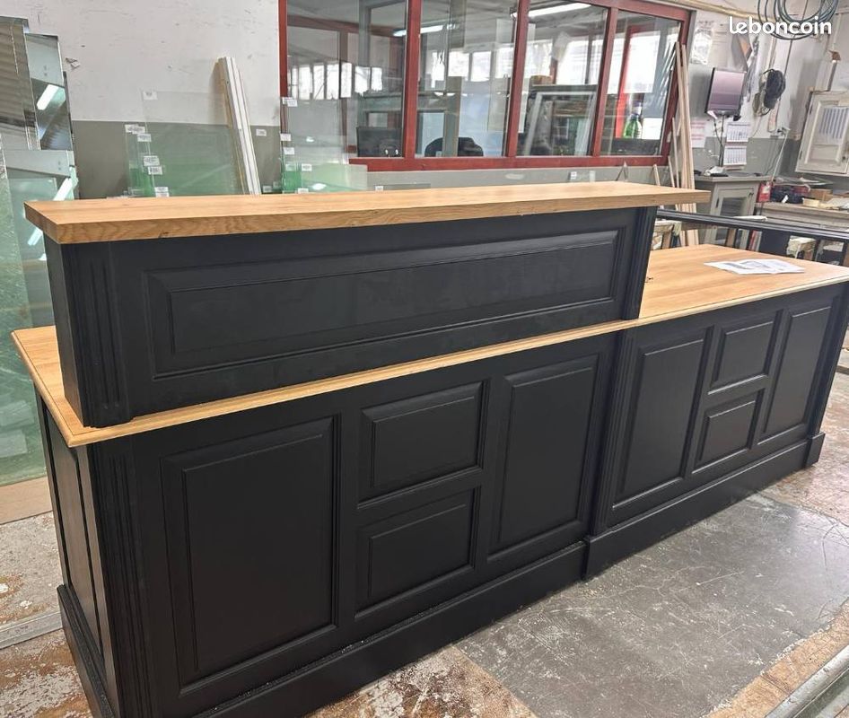 Comptoir caisse ou d'accueil standards ou sur mesure en bois massif ...