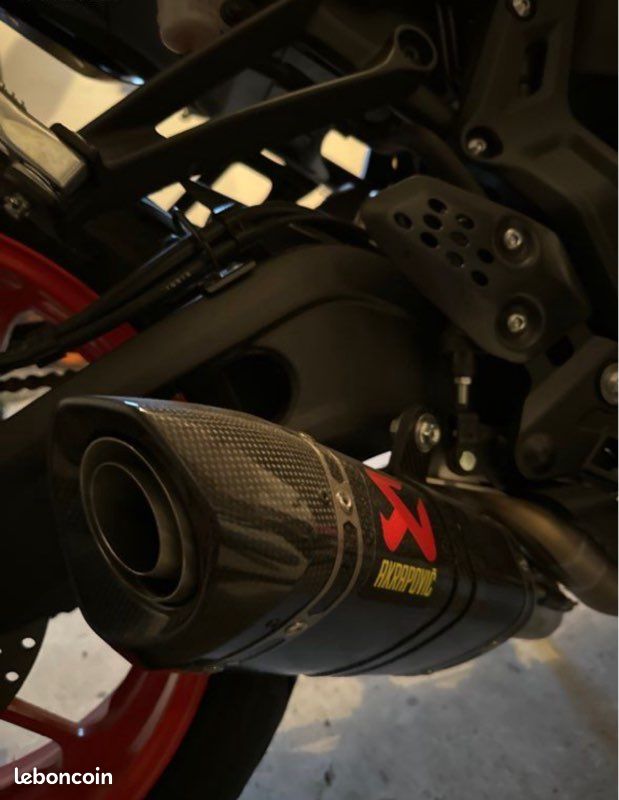 Mt07 Yamaha modèle 2021 - Motos