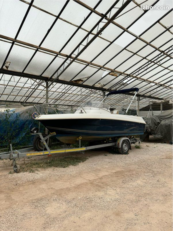 Jeanneau Cap Camarat 5.5 WA Couchage Double + Honda 100ch 4 temps 2023 ...