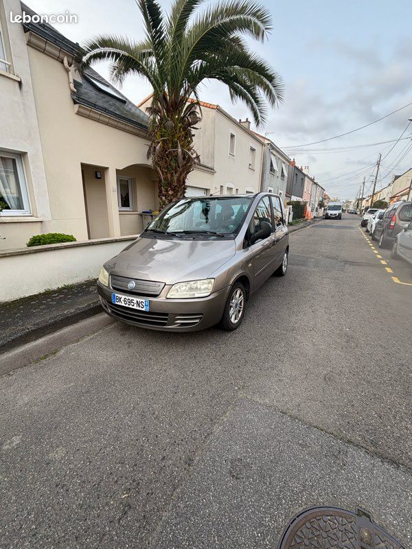 FIAT MULTIPLA 6 Places - Voitures