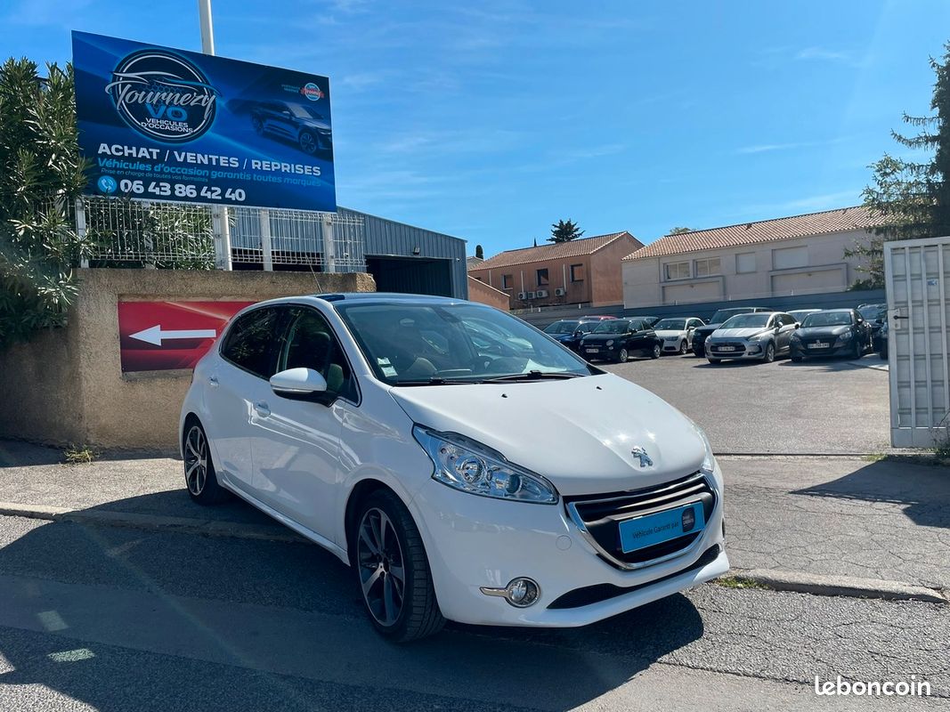 Peugeot 208 1.6 e-HDi S&S 115 cv K - Voitures
