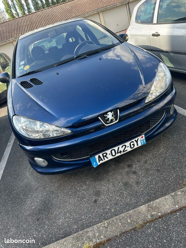 Peugeot 206 PH2 98000km - Voitures