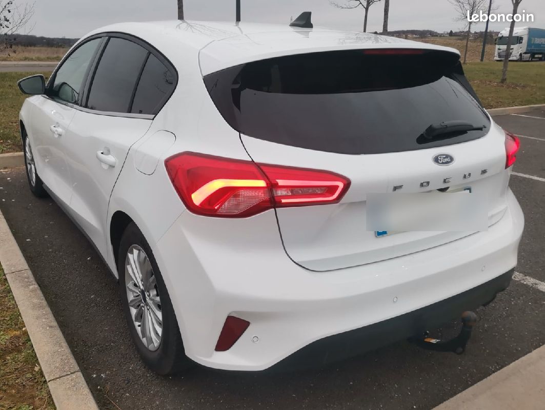 Ford Focus Titanium X 120cv BVA - Voitures