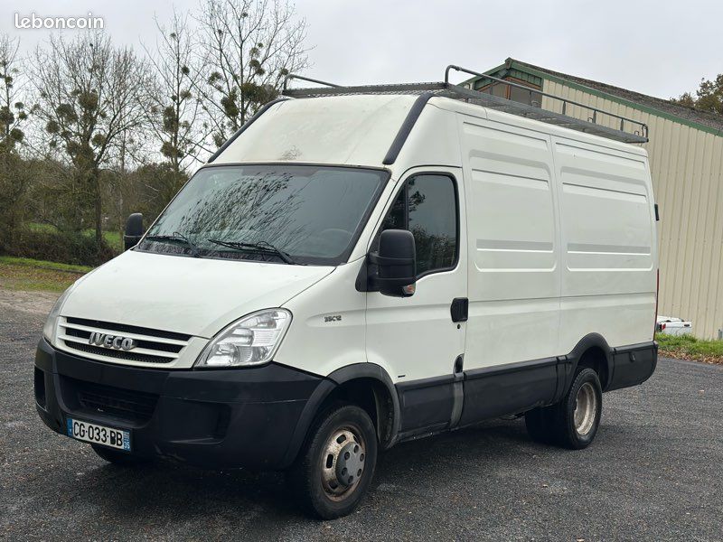 IVECO Daily IV 35C12 2.3 HPI 120cv ,double essieux - Utilitaires
