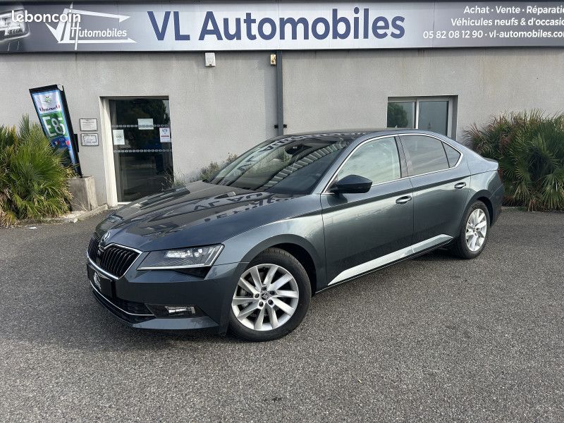 Skoda SUPERB 1.8 TSI 180 CH STYLE DSG - Voitures