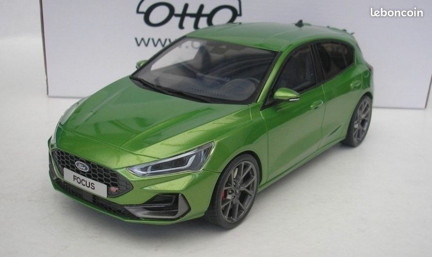 Miniature ford focus mk5 ST ottomobile 1/18 - Collection