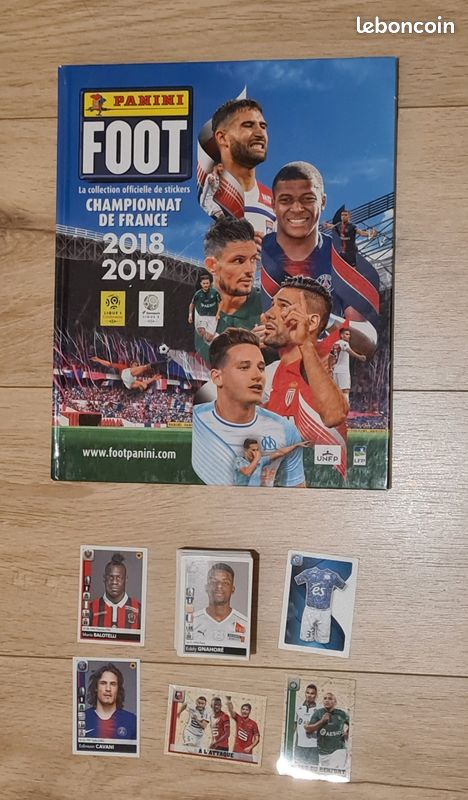 Album vide cartonné et lot 136 images Panini Foot 2018 2019 - Collection