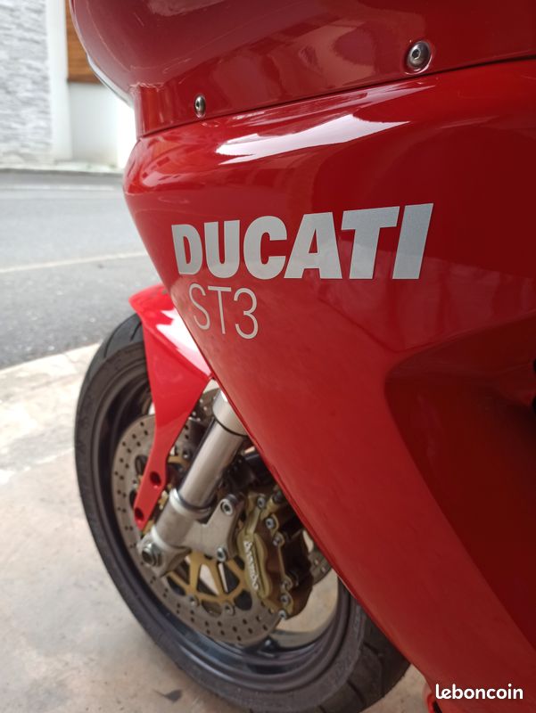 Ducati 1000 ST3 - Motos