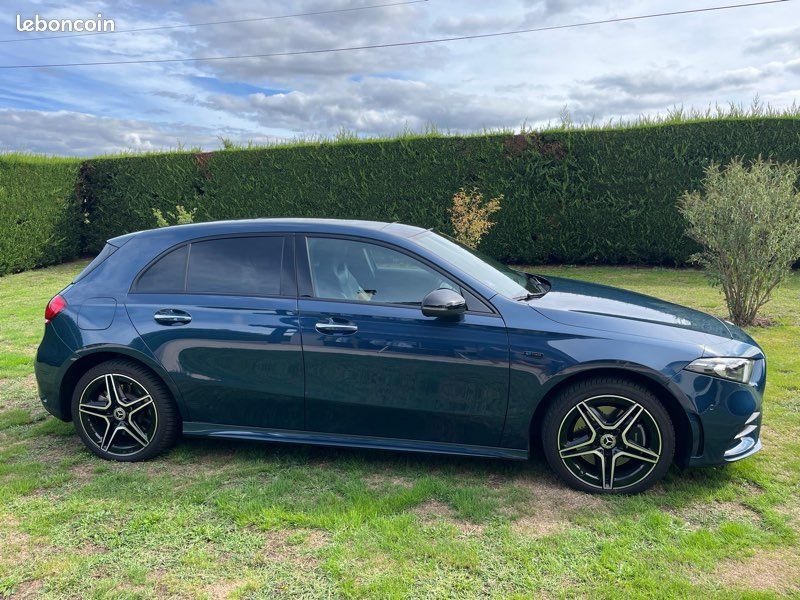 Mercedes Classe A250e AMG Line - Voitures