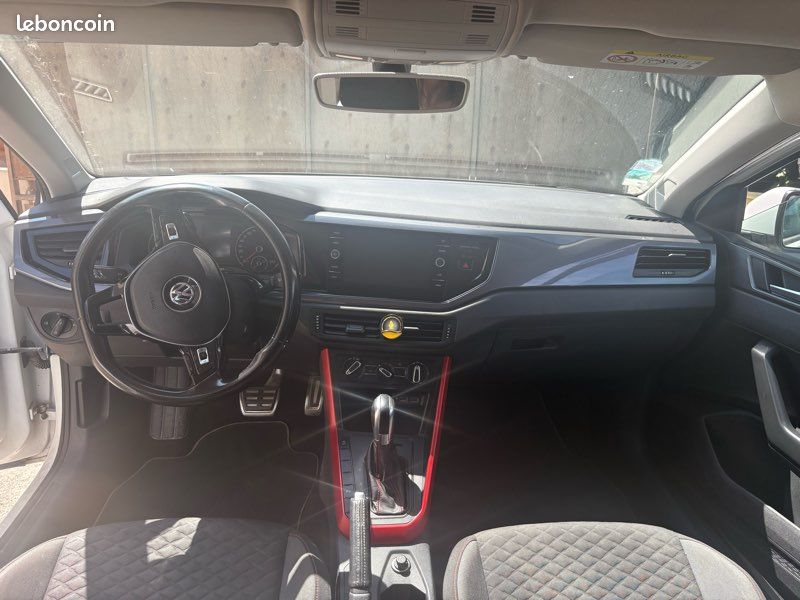 Volkswagen polo Connect - 2019 73000 km 15000 - Voitures