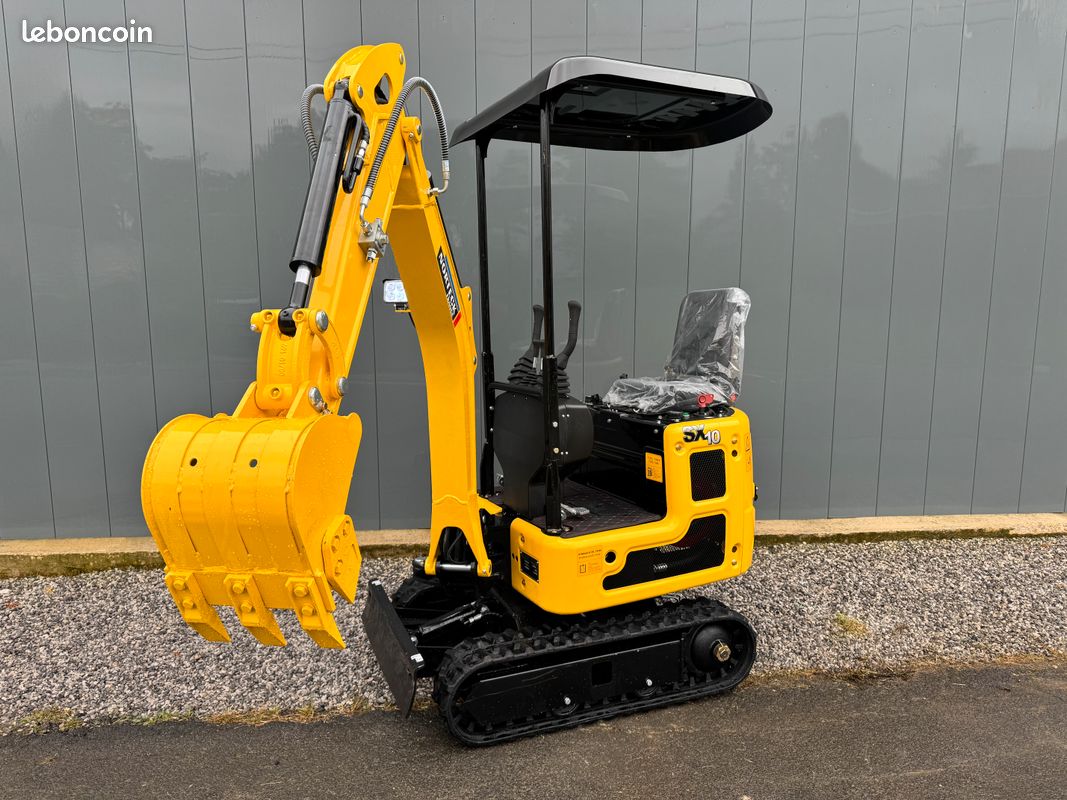 Arrivage Mini-pelle neuve 950kg NORTECK avec déport de flèche ...