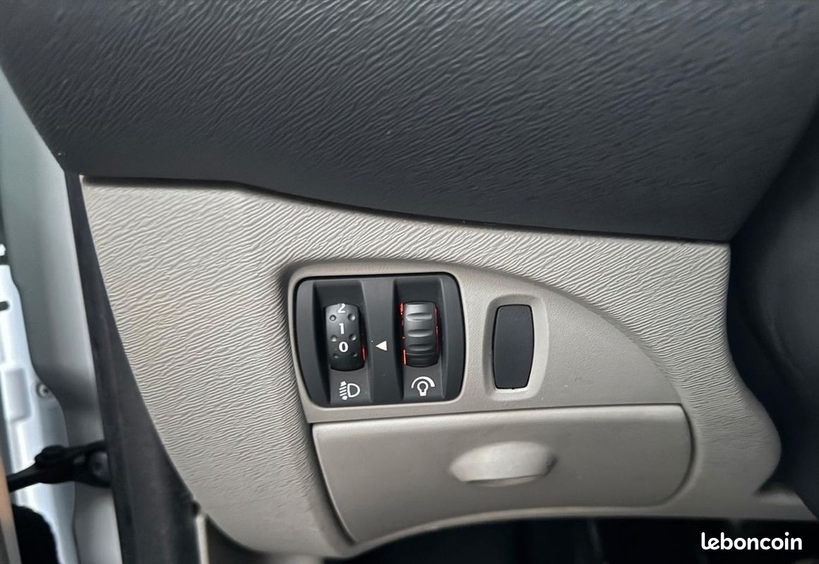 RENAULT Twingo 2 PHASE 2 1.5 DCI 4 CH. 165000 KM GAR - Voitures