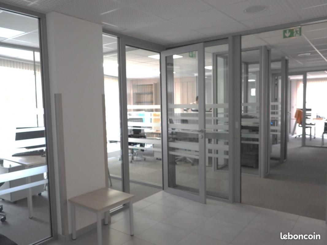 Local 123 m² - Bureaux & Commerces