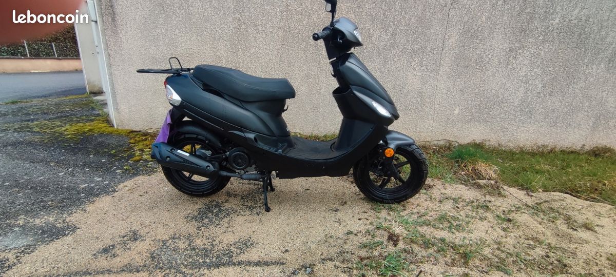 Vends scooter jordon digita 4 temps - Motos
