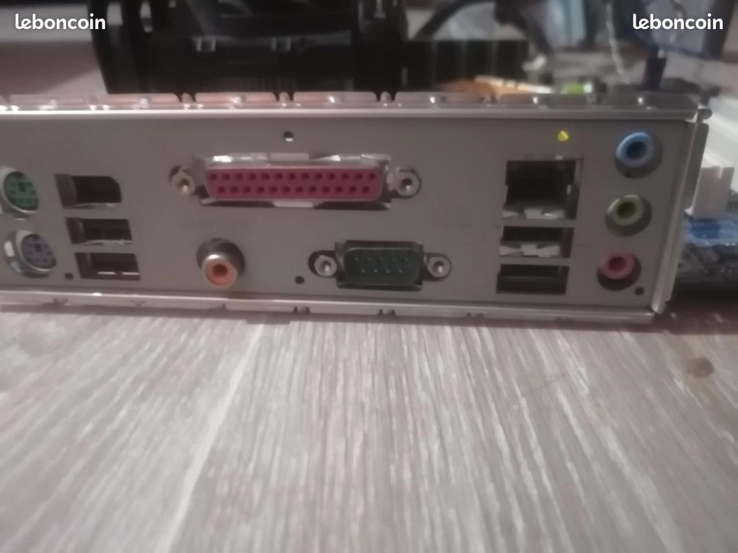 Carte-mère pour PC GIGABYTE GA-8I848PM Intel R celeron R CPU 2.00 GHz ...