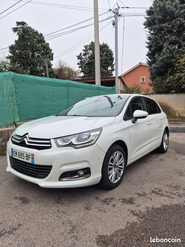 Citroën C4 BlueHDi 120ch Millenium Blanc - Voitures
