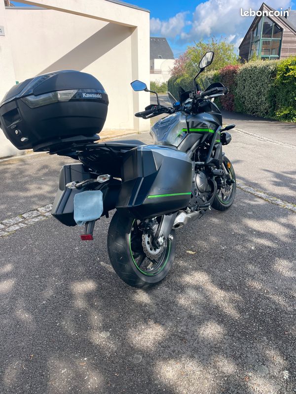 Kawasaki versys 650 grand tourer - Motos