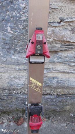 Ancien Skis Dynastar d’occasion